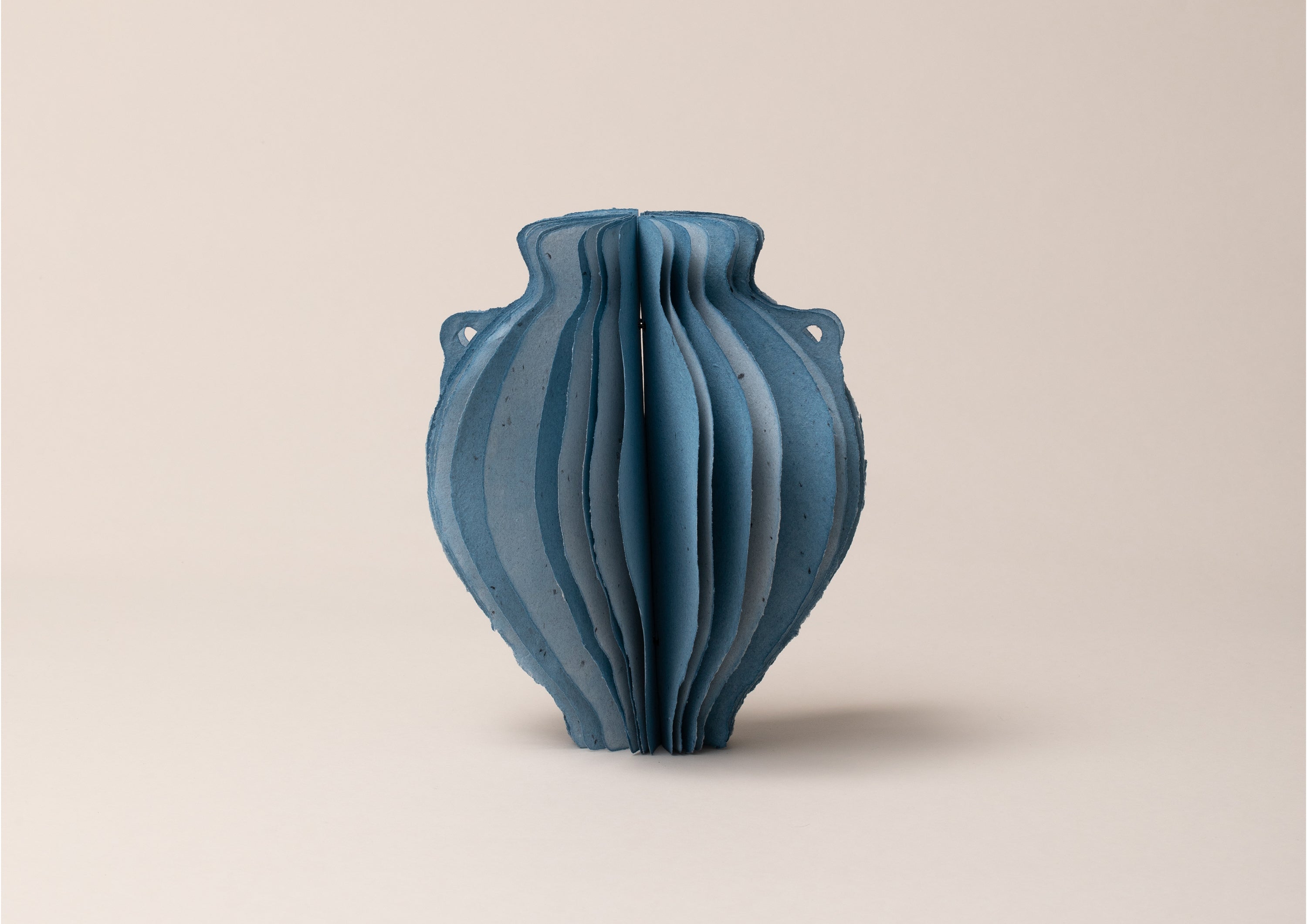 Vase with handles – FRAGILE BOOKS